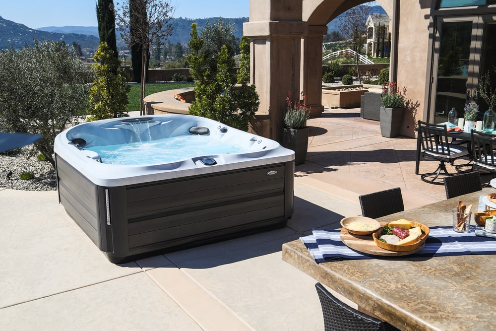 6 Benefits of Regular Hot Tub Use | Royal Pools & Spas